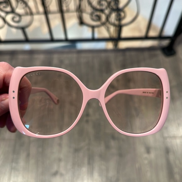 Gucci | Accessories | Gucci Pink Sunglassesgg472s | Poshmark